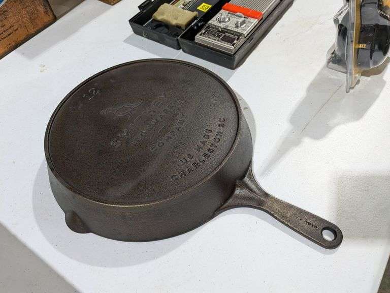 Smithy Ironware cast iron 12" pan - South Auction