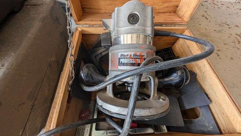 Black And Decker Router in wooden case - South Auction