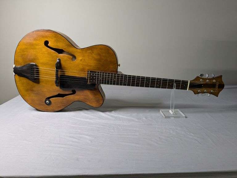 Gary Stroup Hand-Made Archtop Hollowbody - South Auction