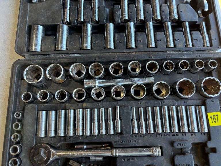 Task Force Tool Set with Socket Wrenches and Ratchets in Carrying Case ...