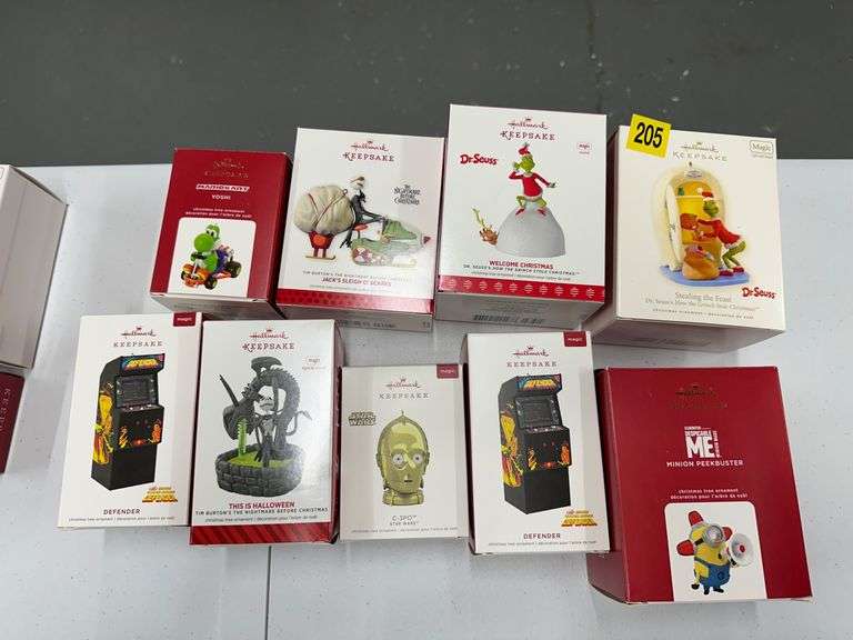 Collection of Hallmark Figurines in Original Boxes - South Auction