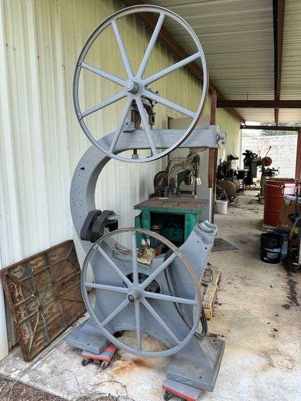 Large Metal Industrial Band Saw with Cast Iron Frame - South Auction