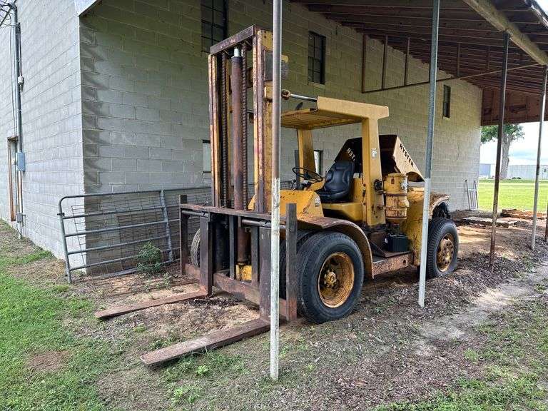 Hyster Challenger 200 Forklift with Diesel Engine - South Auction