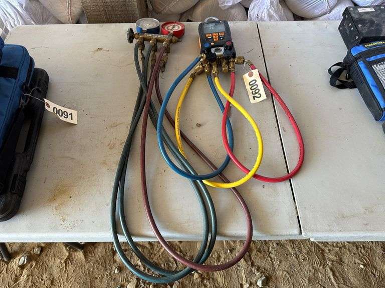 Yellow Jacket Test and Charging Manifold and Testo 557 Digital Manifold ...