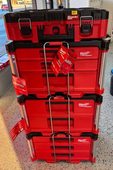 Milwaukee Packout Modular Storage System with Stacked Tool Boxes ...