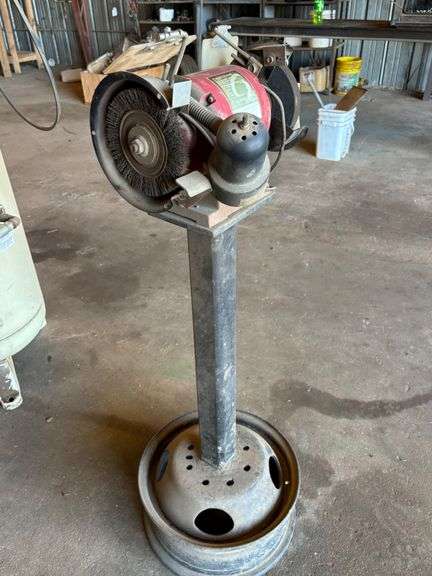 6" SUNEX BENCH GRINDER ON STAND - South Auction