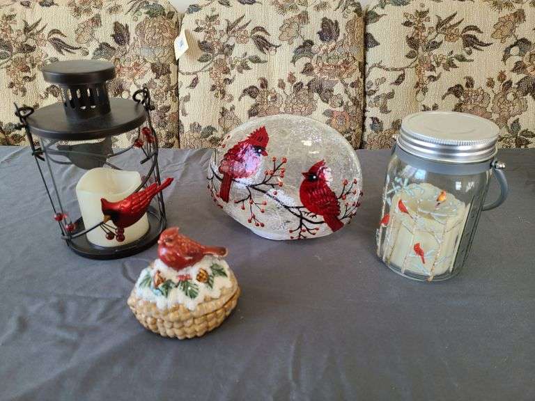 Cardinal Decorations & other items - T&S Auction Service