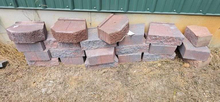 21 Landscaping Blocks - T&S Auction Service