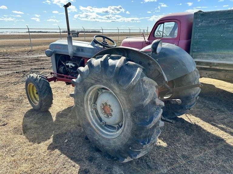 1955 Ford 860 - Taylors Auctioneers Ltd