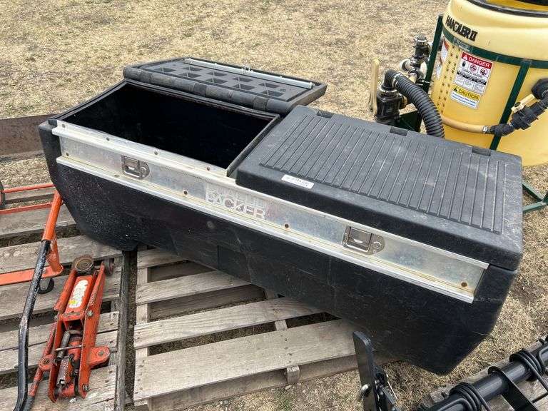 6' Dual-Lid Packer truck box - no keys - Taylors Auctioneers Ltd