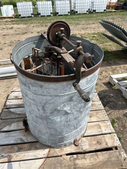 Vintage Honey extractor - Taylors Auctioneers Ltd