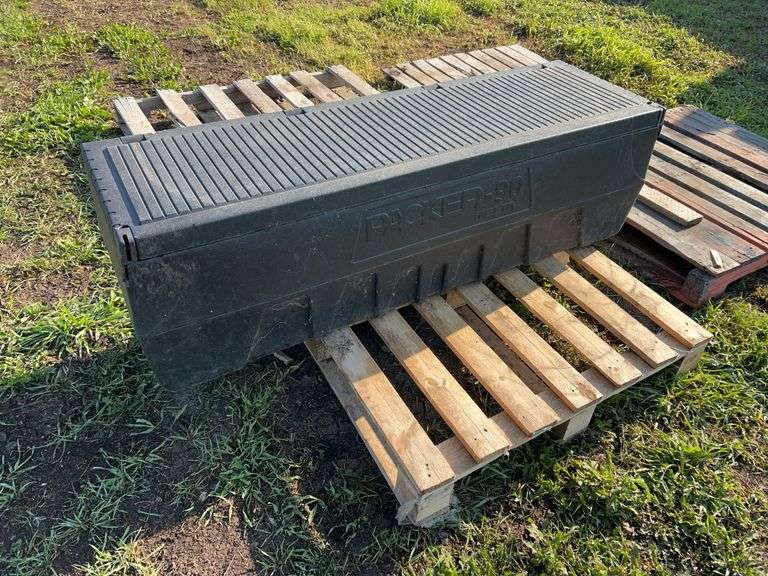 Delta Packer 90 Truck tool box 18”x20”x61” - Taylors Auctioneers Ltd