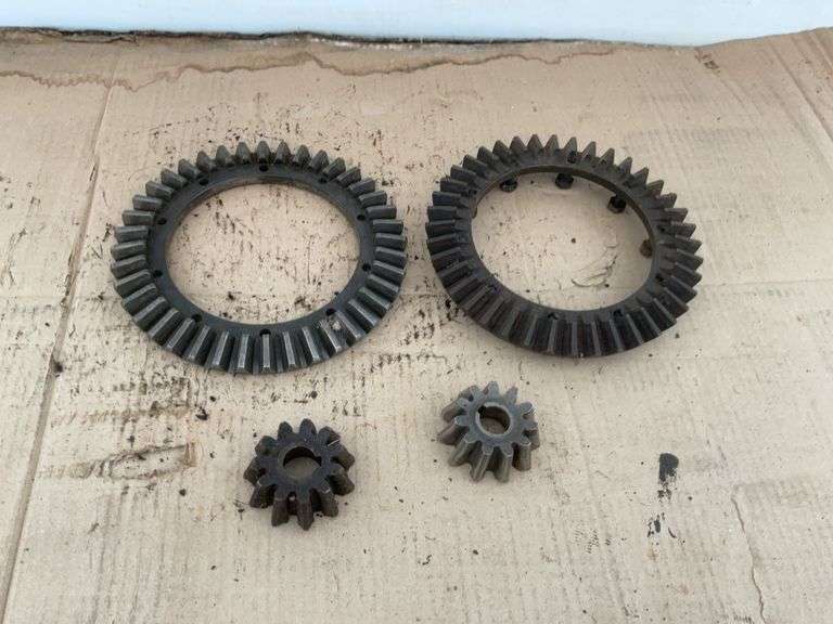 2 sets of Model T crown gear and pinions - Taylors Auctioneers Ltd