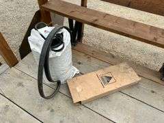 Gleaner R72 Combine - Taylors Auctioneers Ltd