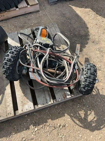 Mover for auger swing arm - Taylors Auctioneers Ltd