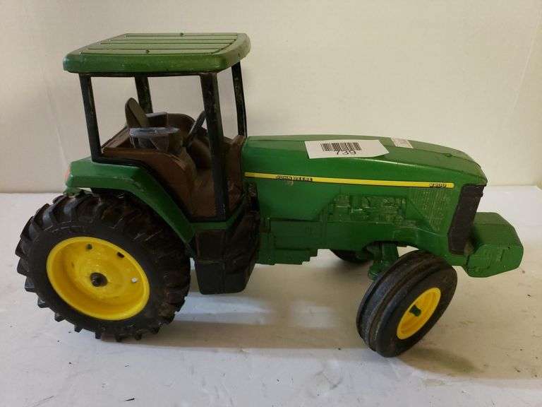 John Deere 8200 Tractor - Trice Auctions