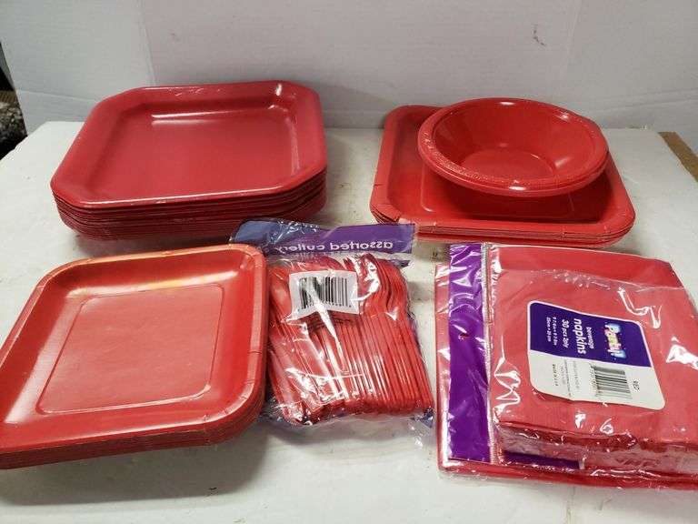 Red Square Paper Plates, Napkins, Dinnerware, Tablecloth - Trice Auctions