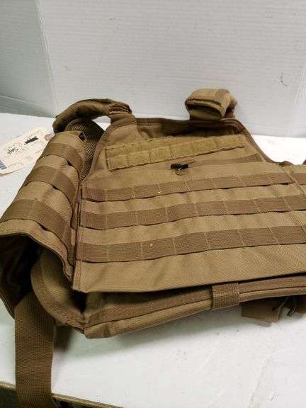 Level III Bullet Proof Vest With Ceramic SAPI Plates - Trice Auctions