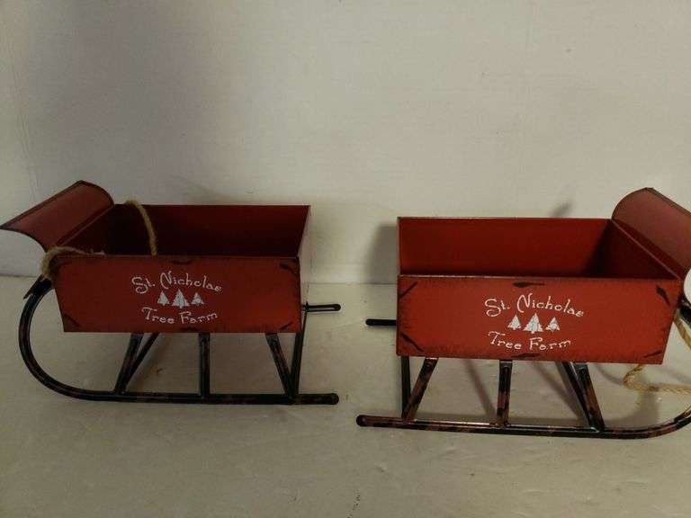 St Nicholas Tree Farm Decorative Sleighs - Trice Auctions