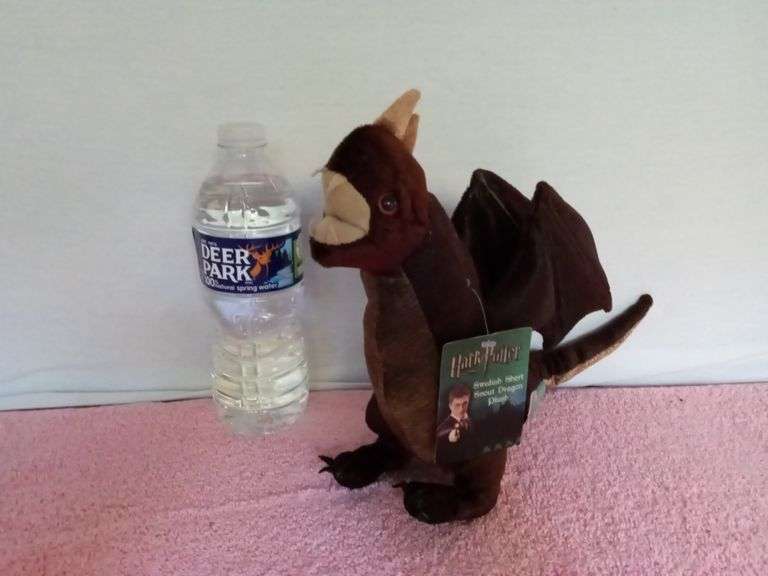 Harry Potter Swedish Short Snout Dragon with Tag - Trice Auctions