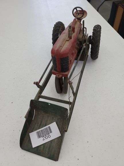 Vintage Red Tractor With Loader - Trice Auctions