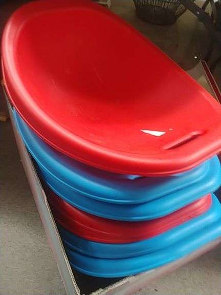 Plastic Rocker Toys 3 Red 4 Blue - Trice Auctions