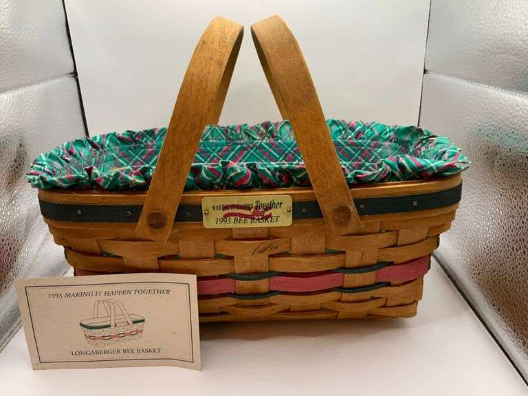 LONGABERGER RARE BEE BASKET SIGNED BY DAVE LONGABERGER WITH LINER & PROTECTOR - Trice Auctions