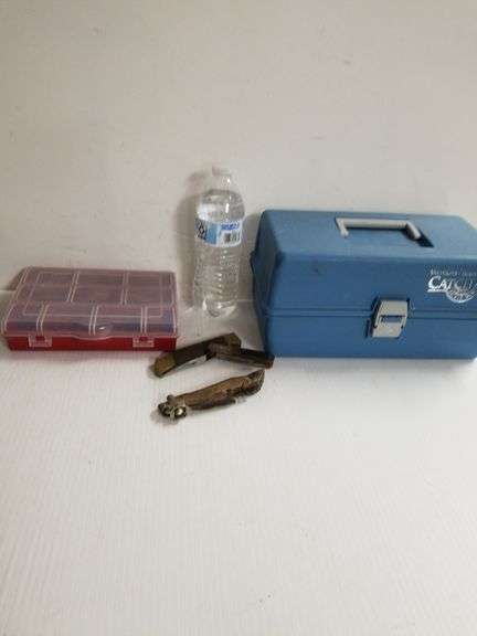 2 Fish Tackle Boxes And Pocket Knives - Trice Auctions
