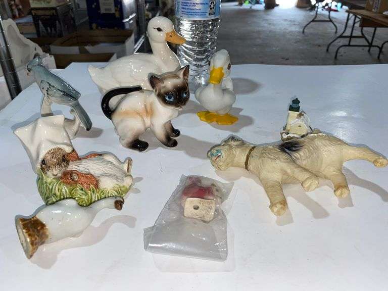 Assorted Figurines - Trice Auctions