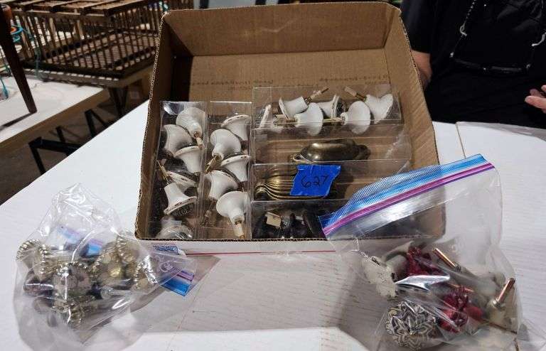 New Drawer Pulls & Knobs - Trice Auctions