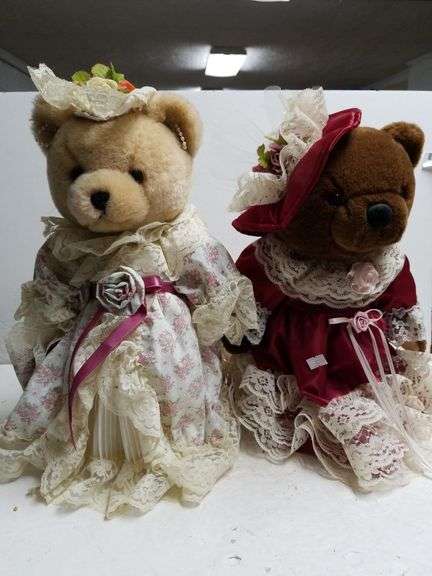 Victorian Dressed Plush Bears - Trice Auctions