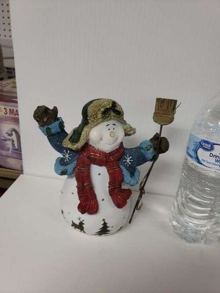 Three Snowman Figures - Trice Auctions
