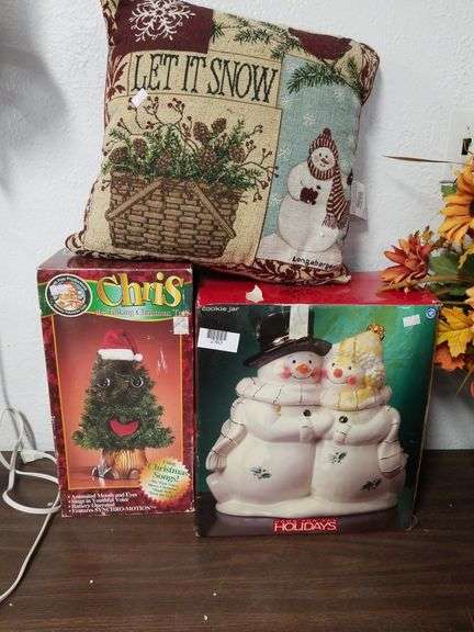 Longaberger Holiday Accent Pillow, Talking Christmas Tree, Snowman ...
