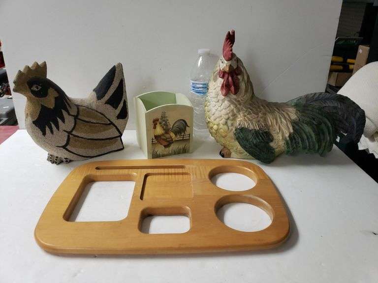 Chicken Figures, Longaberger Divided Lid - Trice Auctions