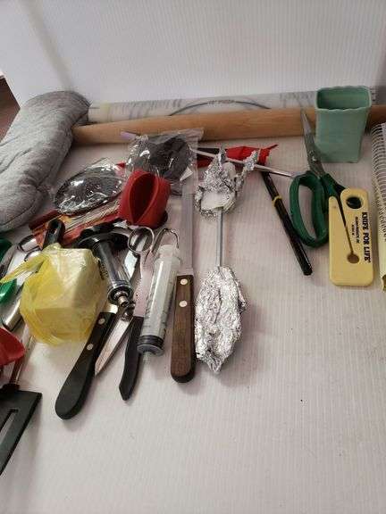 Assorted Kitchen Gadgets - Trice Auctions