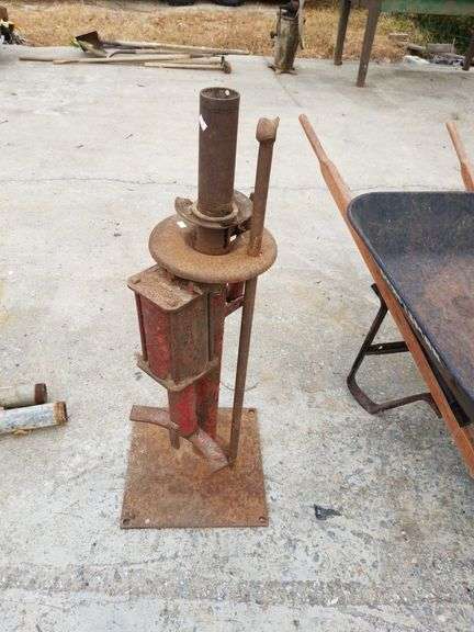 Vintage Tire Changer - Trice Auctions