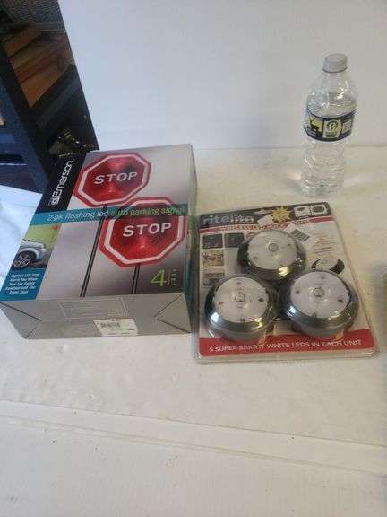 2 Pack Flashing Led Auto Parking Signals,and 3 Wireless LED Puck Lights ...