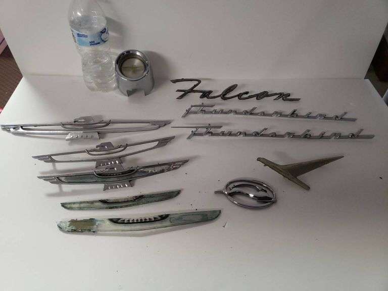 Vintage Car Emblem Collection - Trice Auctions