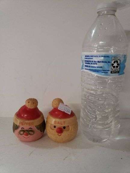Vintage Santa Salt and Pepper Shakers - Trice Auctions