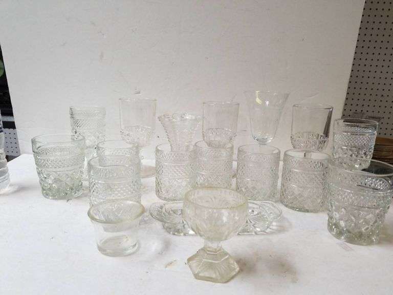 Vintage Pressed Glassware Collection - Trice Auctions