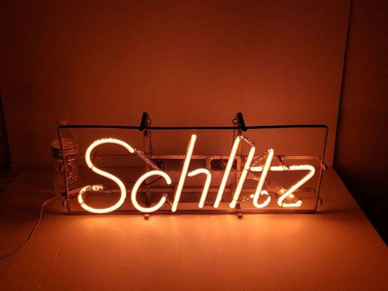 Vintage Schlitz Neon Beer Sign - Trice Auctions