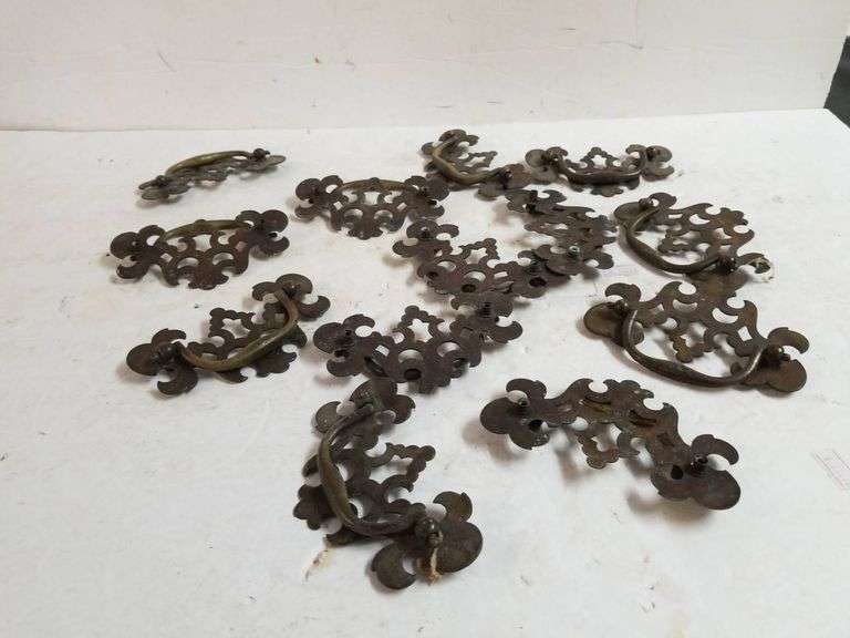 Lot of Antique Brass Drawer Pulls - Trice Auctions