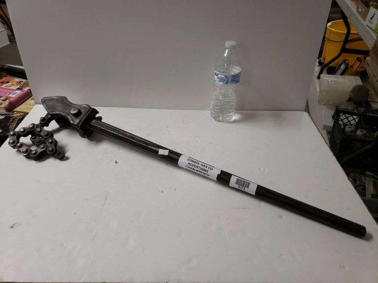 Victor Chain Wrench by E. Bonnell Consol Gas Co. - Trice Auctions