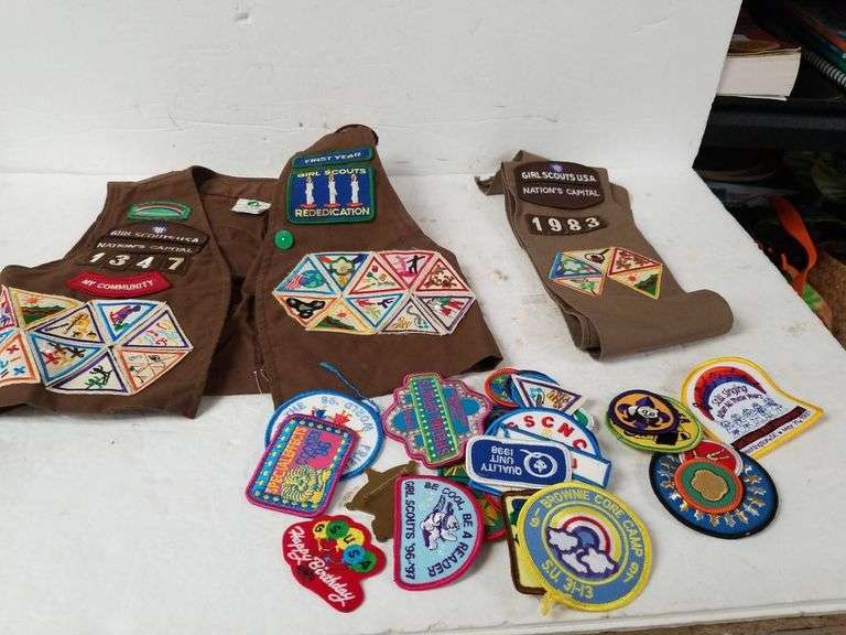 Girl Scouts Vest and Patch Collection - Trice Auctions