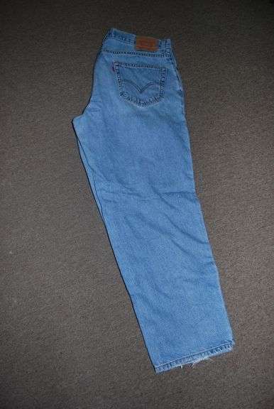Vintage Levi’s 560 36-30 Denim pants - Trice Auctions