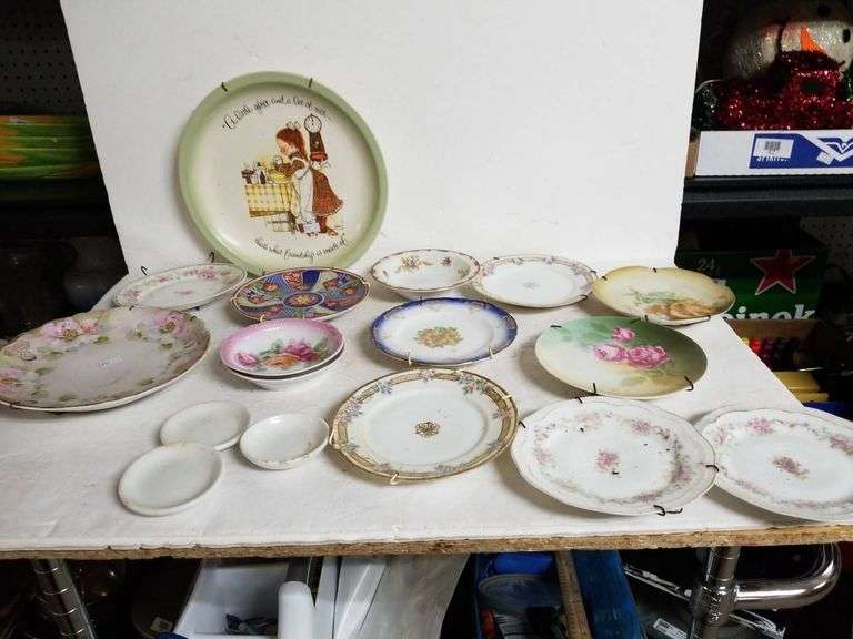 Vintage Decorative Plate Collection - Trice Auctions