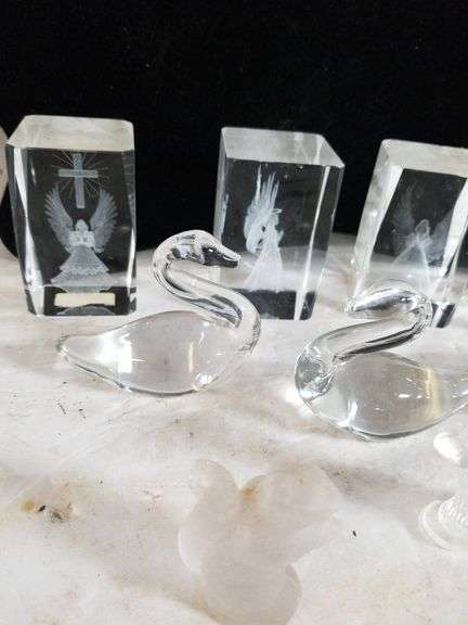 Collection of Crystal Figures and Blocks - Trice Auctions