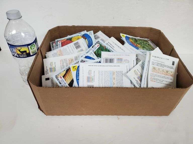 Bulk Lot of American Seed Packets - Trice Auctions