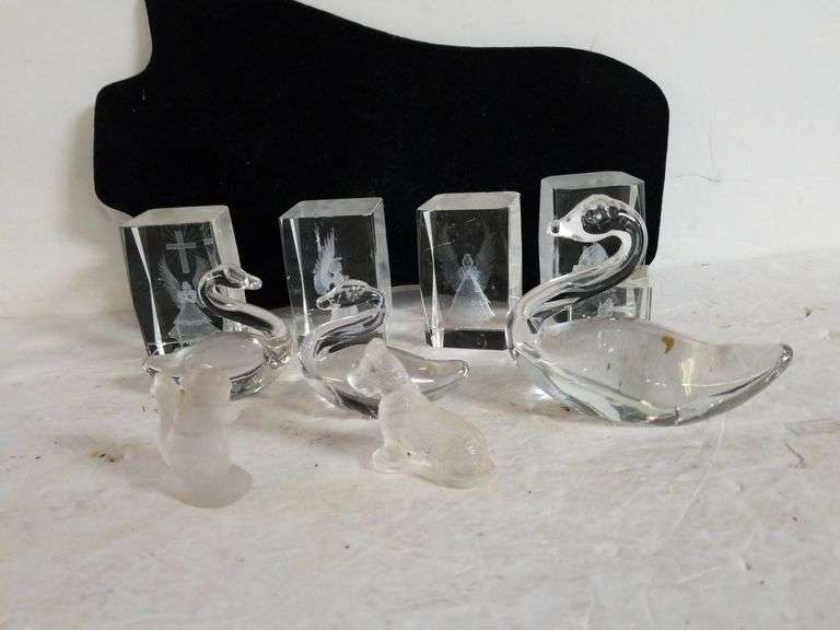Collection of Crystal Figures and Blocks - Trice Auctions