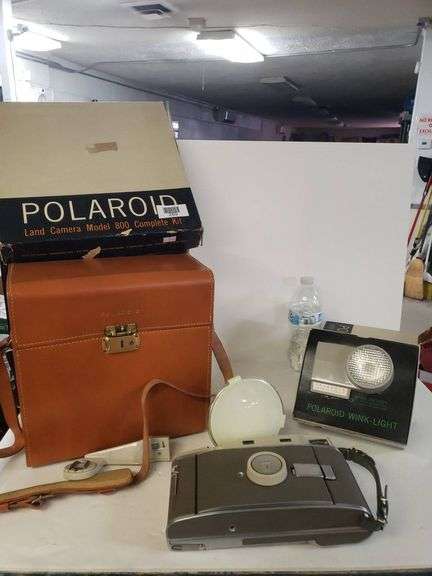 Polaroid Land Camera Model 800 Complete Kit - Trice Auctions